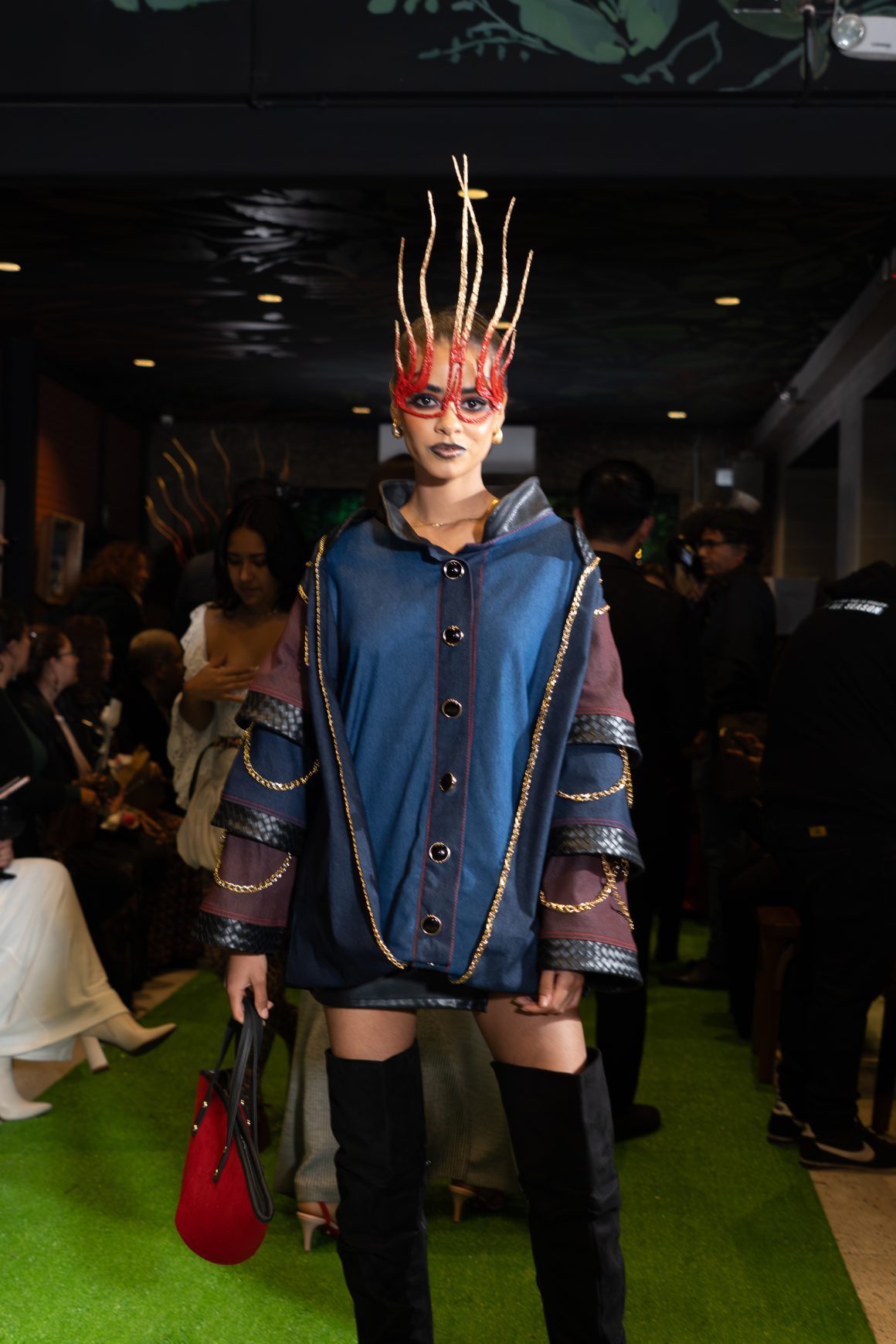 Primera Edición del Art Fashion Show: Un Éxito de Fusión Entre Arte y Moda – Ellas Internacional