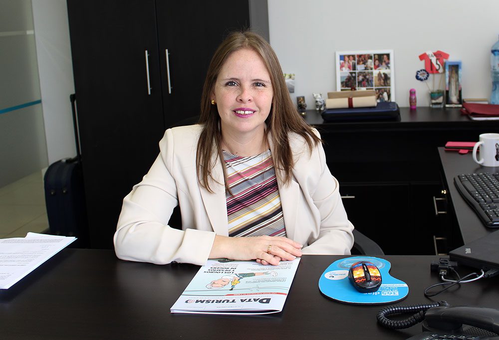 Claudia Ruaro: Impulsando el Crecimiento y la Innovación de KLM en Perú ...