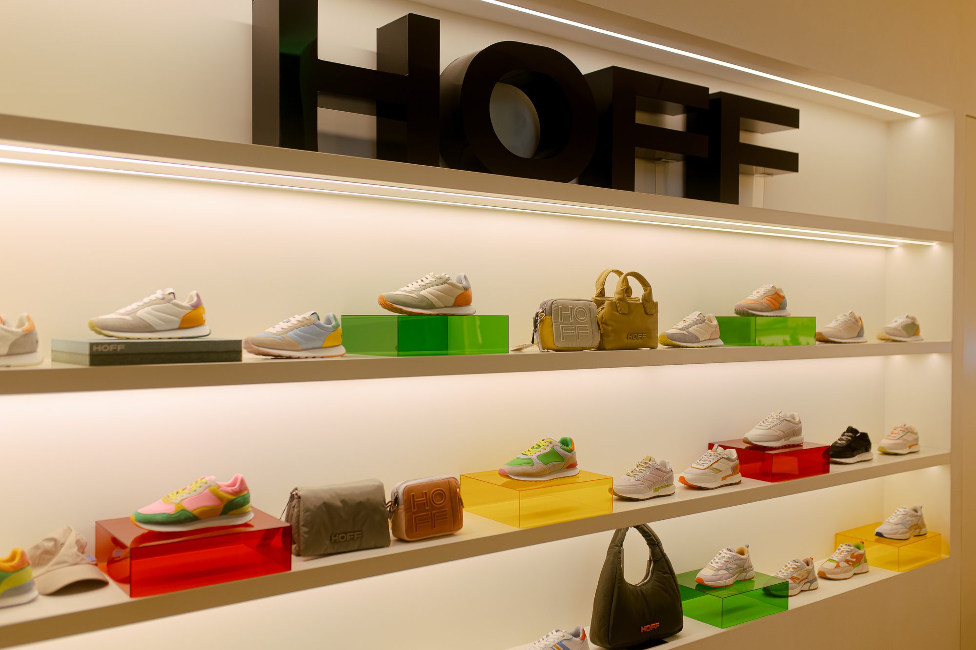 HOFF: La famosa marca española de zapatillas abre su primera tienda en Perú – Ellas Internacional