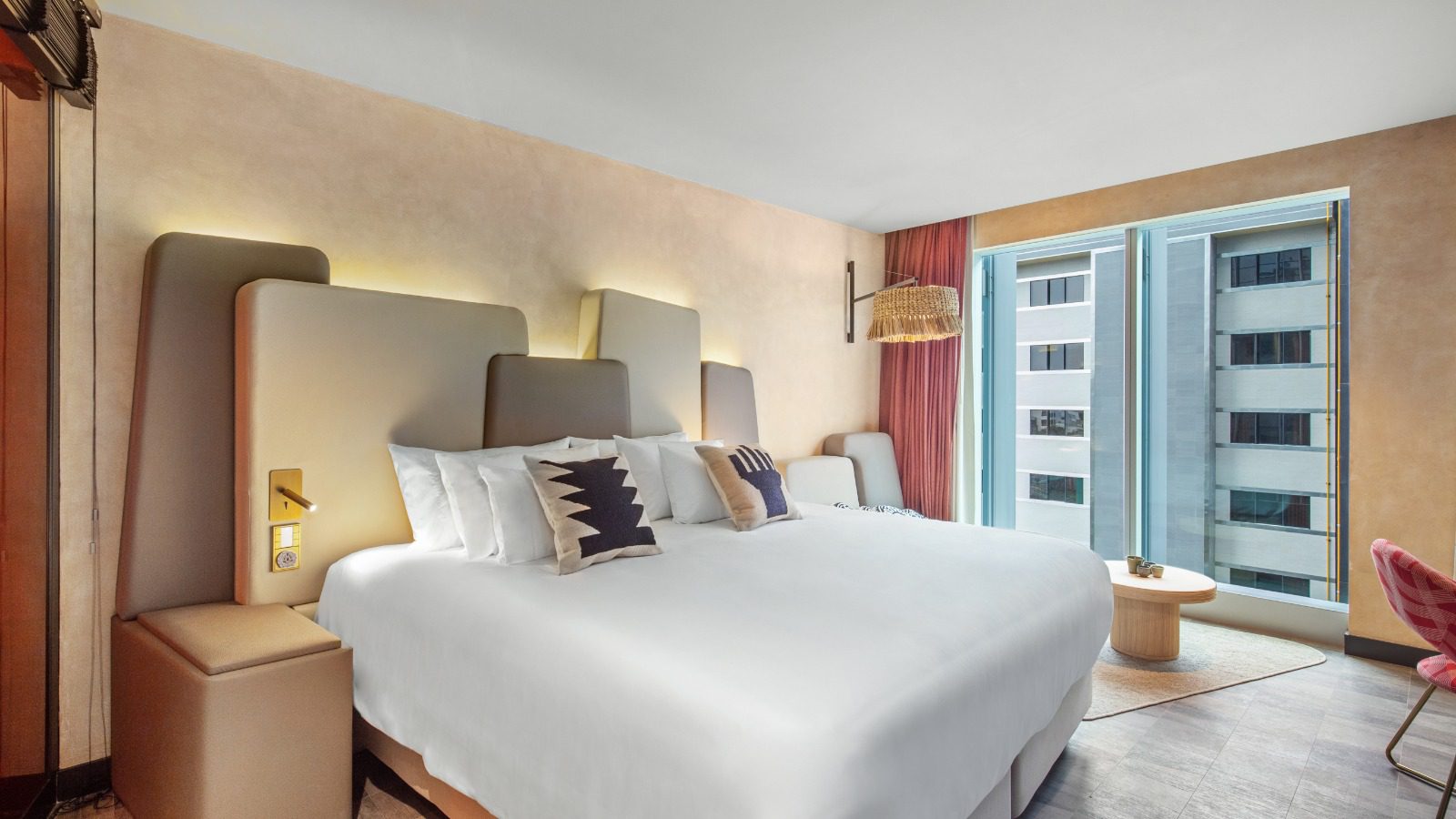 Hoteles nhow: la disrupción y el diseño como sello único – Ellas ...